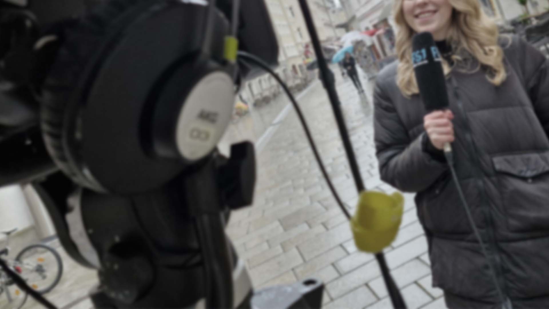 TV-JOURNALISMUS II: REPORTER:IN ON LOCATION - FS1